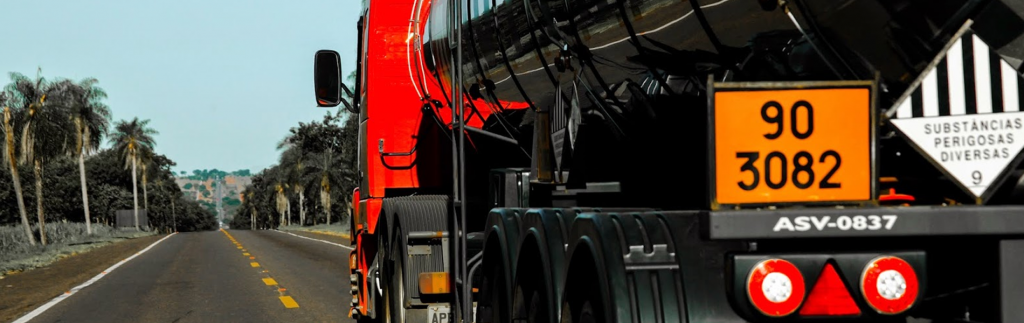 Sinalização no transporte de cargas: entenda como funciona - Pró-Frotas Sinalização no transporte de cargas: entenda como funciona - Pró-Frotas